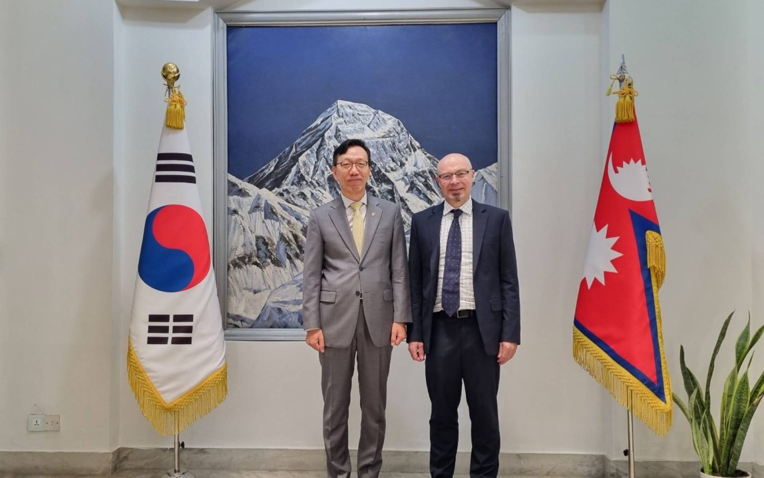 Korean Ambassador and UNESCO Representative Discuss Cooperation in ...