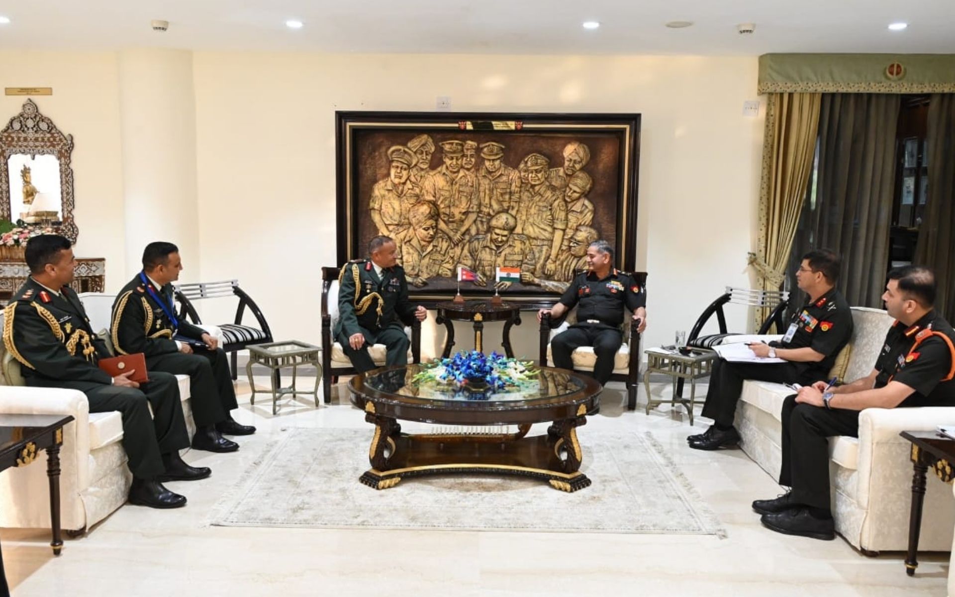 Indian CoAS General Dwivedi and Nepali Army Lieutenant General KC ...