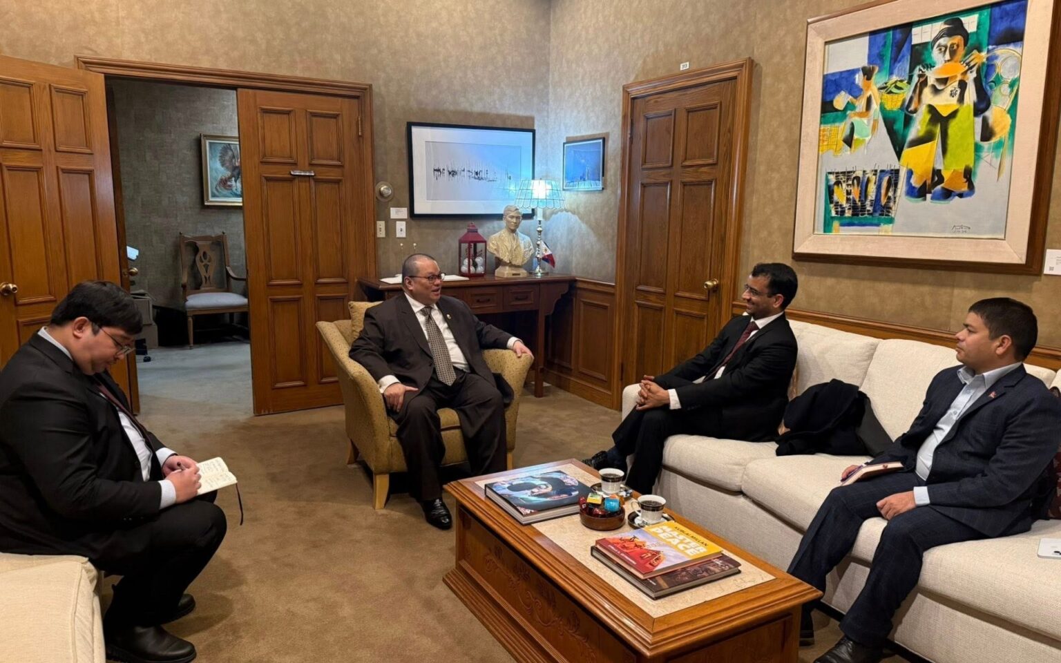 Nepal and Philippines Consuls General Discuss Diaspora Engagement in ...